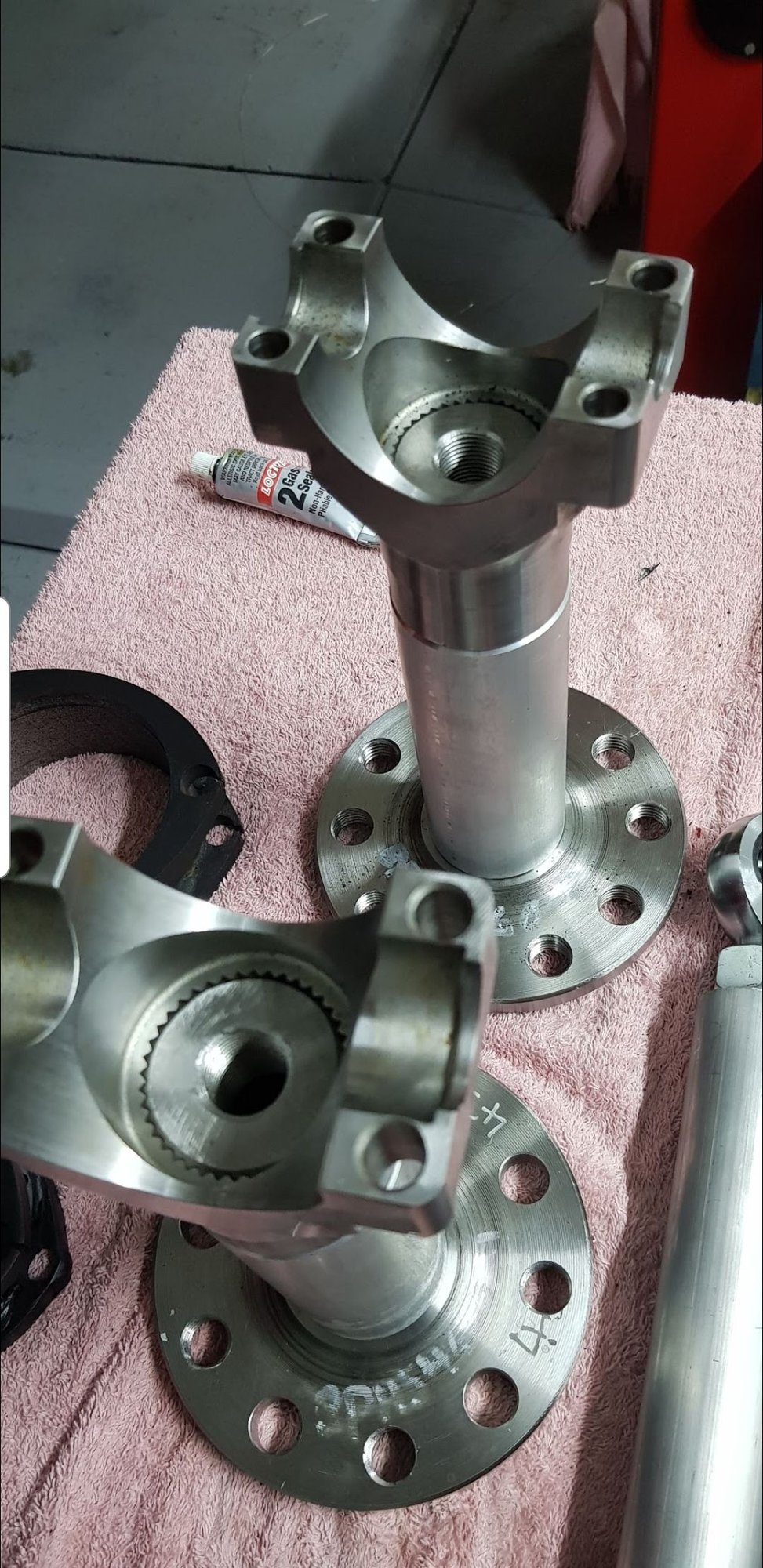 Custom 40 spline axles billet yokes kit for big horsepower c4 vettes ...