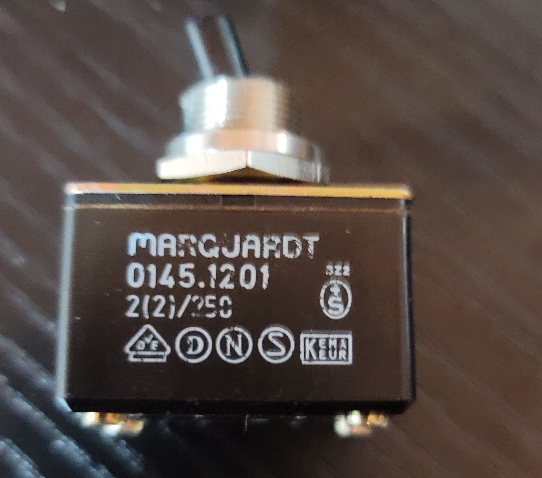 Toggle Switches - DoItYourself.com Community Forums