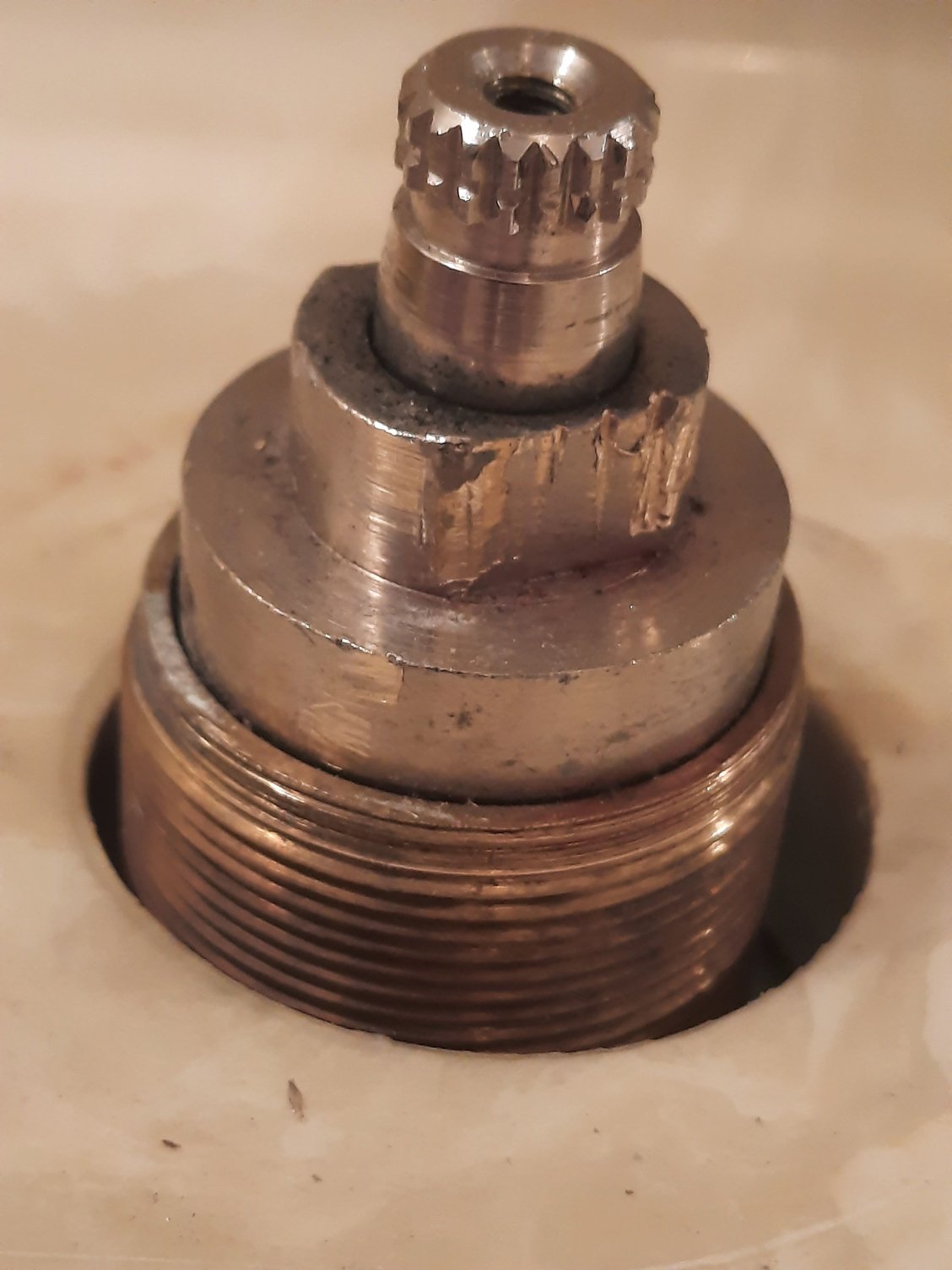 Is this bathroom faucet repairable ,, remove stem ? - DoItYourself.com ...