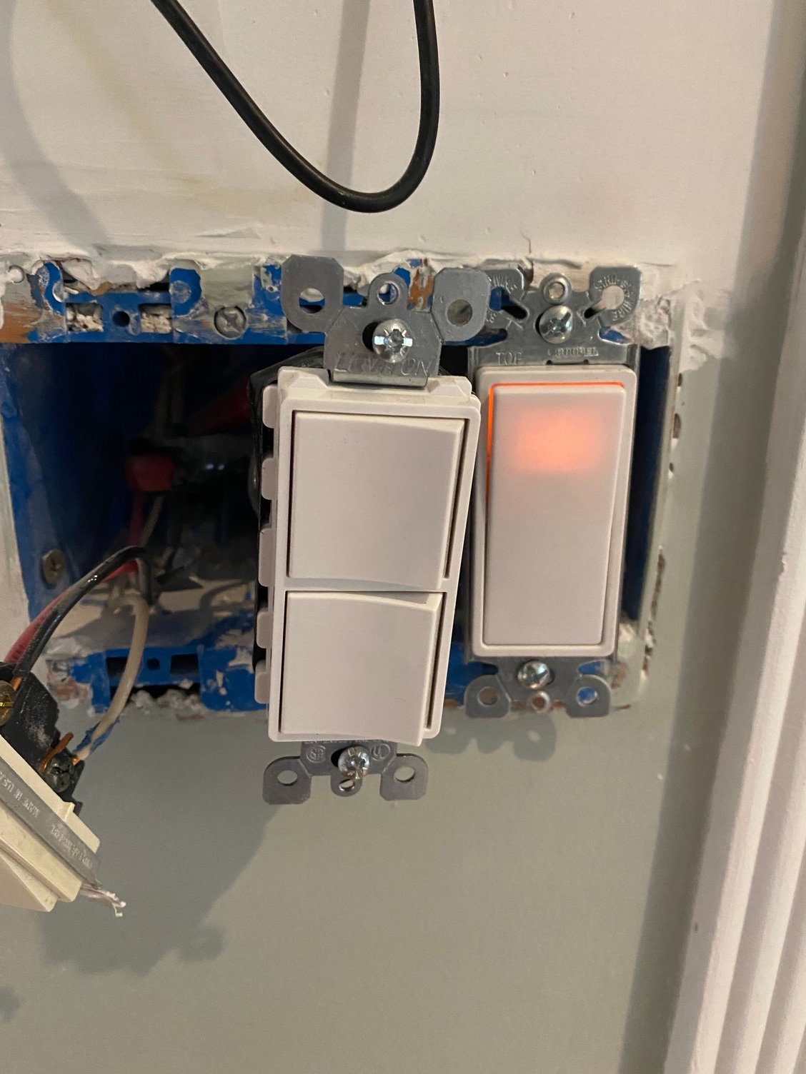 Swapping out a light switch issue - DoItYourself.com Community Forums