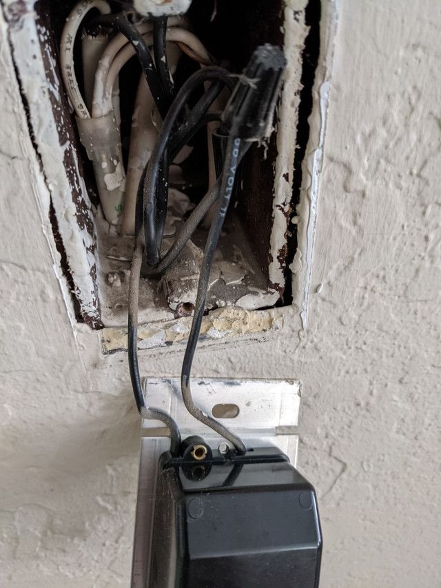 Replacing older light switches with Rocker style ones - DoItYourself ...