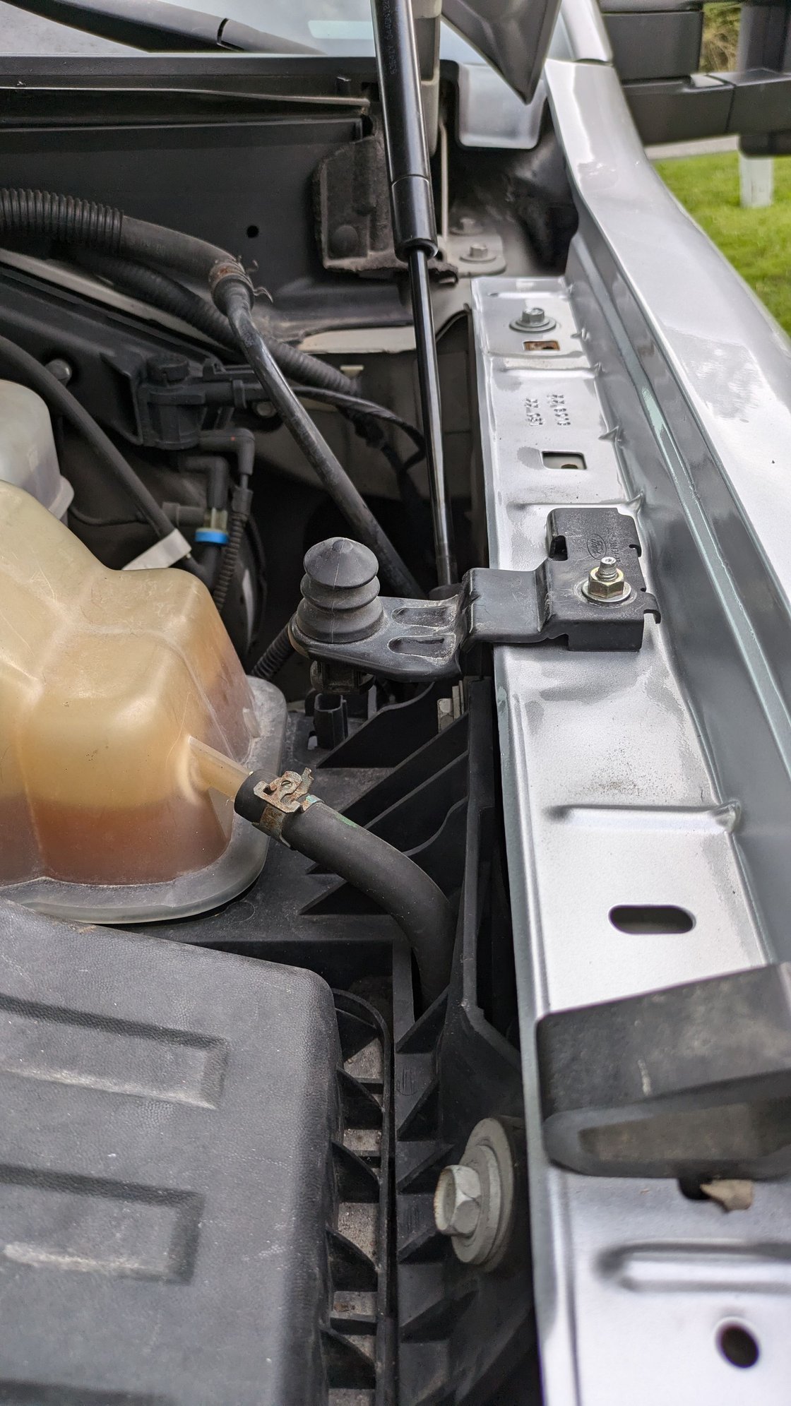 Code B1305:01 Hood switch - Ford F150 Forum - Community of Ford Truck Fans