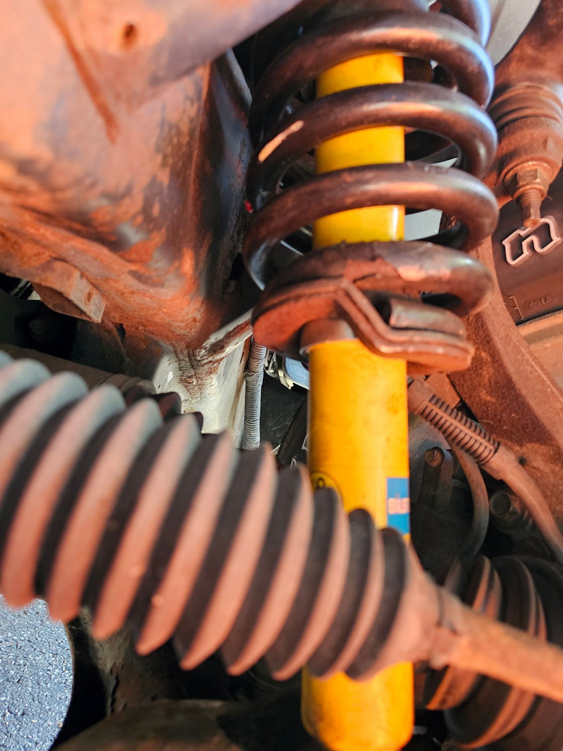 Bilstein 4600 spring perch question - Ford F150 Forum - Community of ...