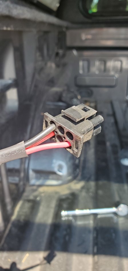 HELP: Wiring Leer canopy lights with TAG fuse box - Ford F150 Forum ...