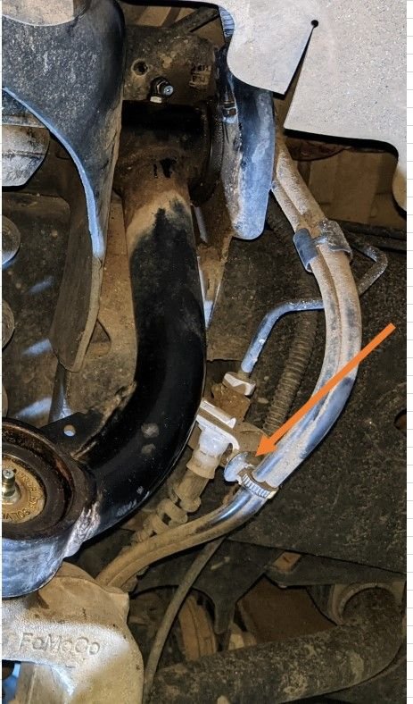 Silly Retainer with tie wrap for vacuum line - Ford F150 Forum ...