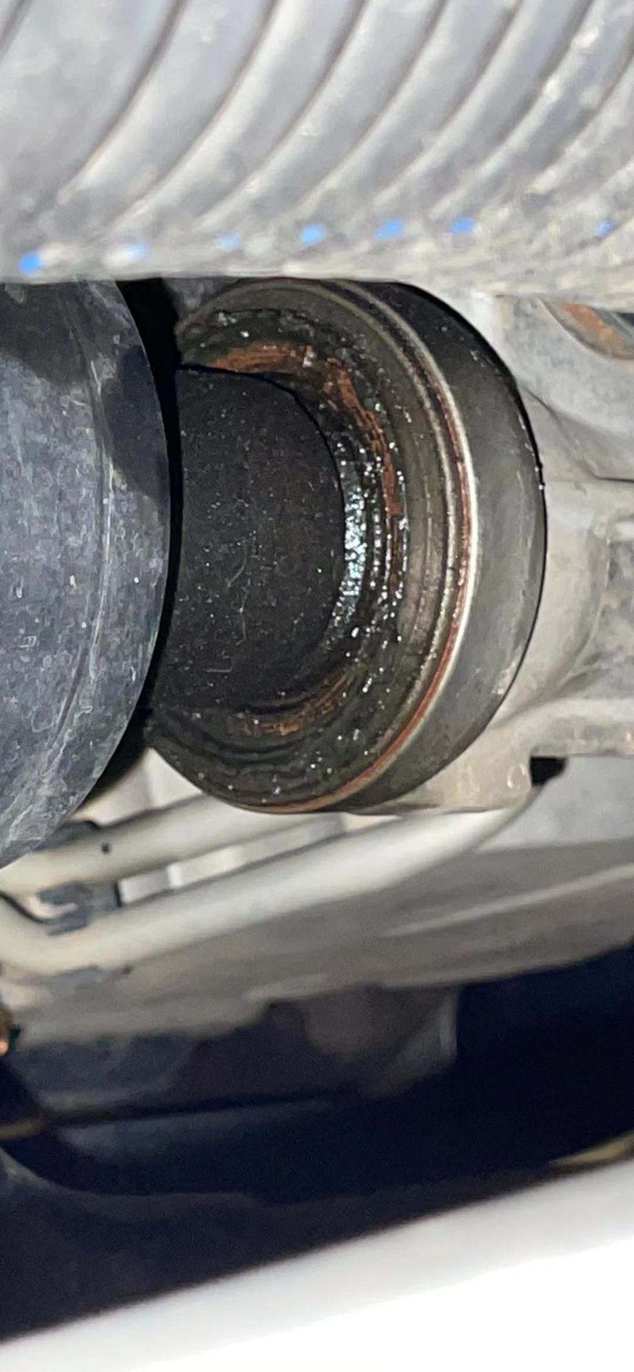Check your axle seal!!! - Ford F150 Forum - Community of Ford Truck Fans