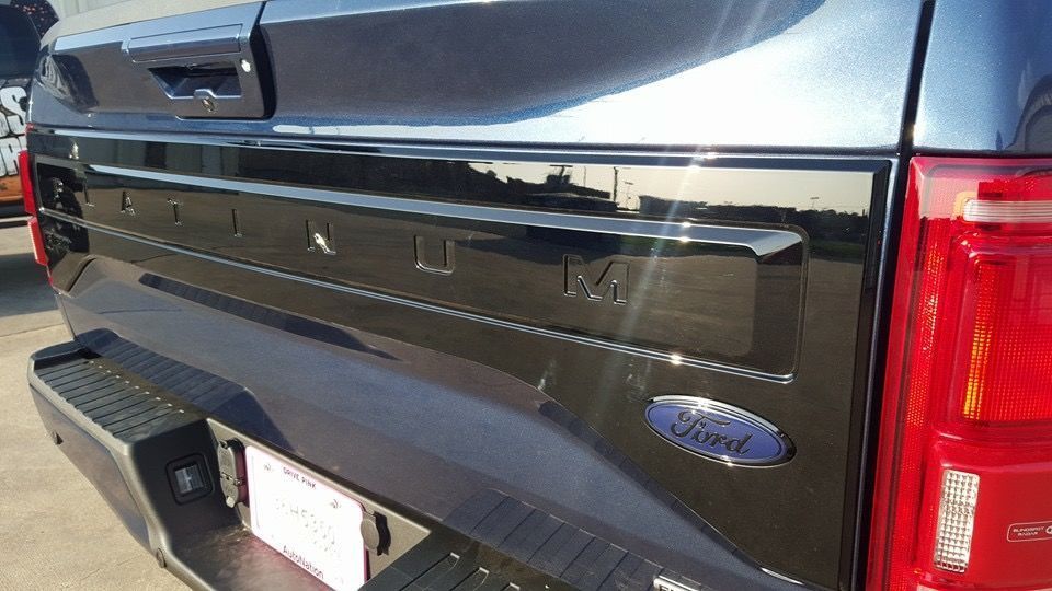 King Ranch tailgate applique - Full vs small emblem - Page 2 - Ford ...