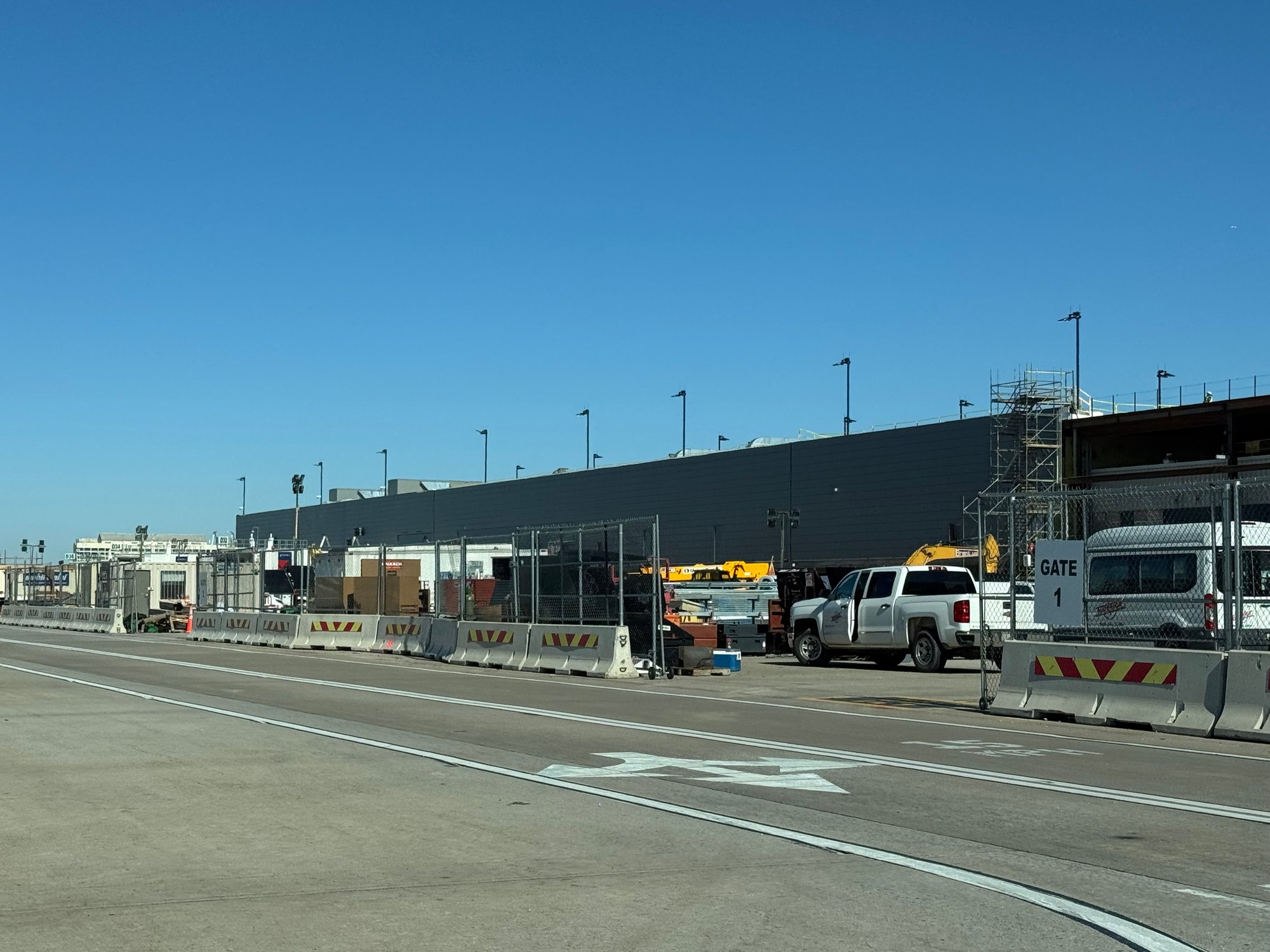 Atlanta Concourse D Widening and Concourse E Extension - Page 23 ...