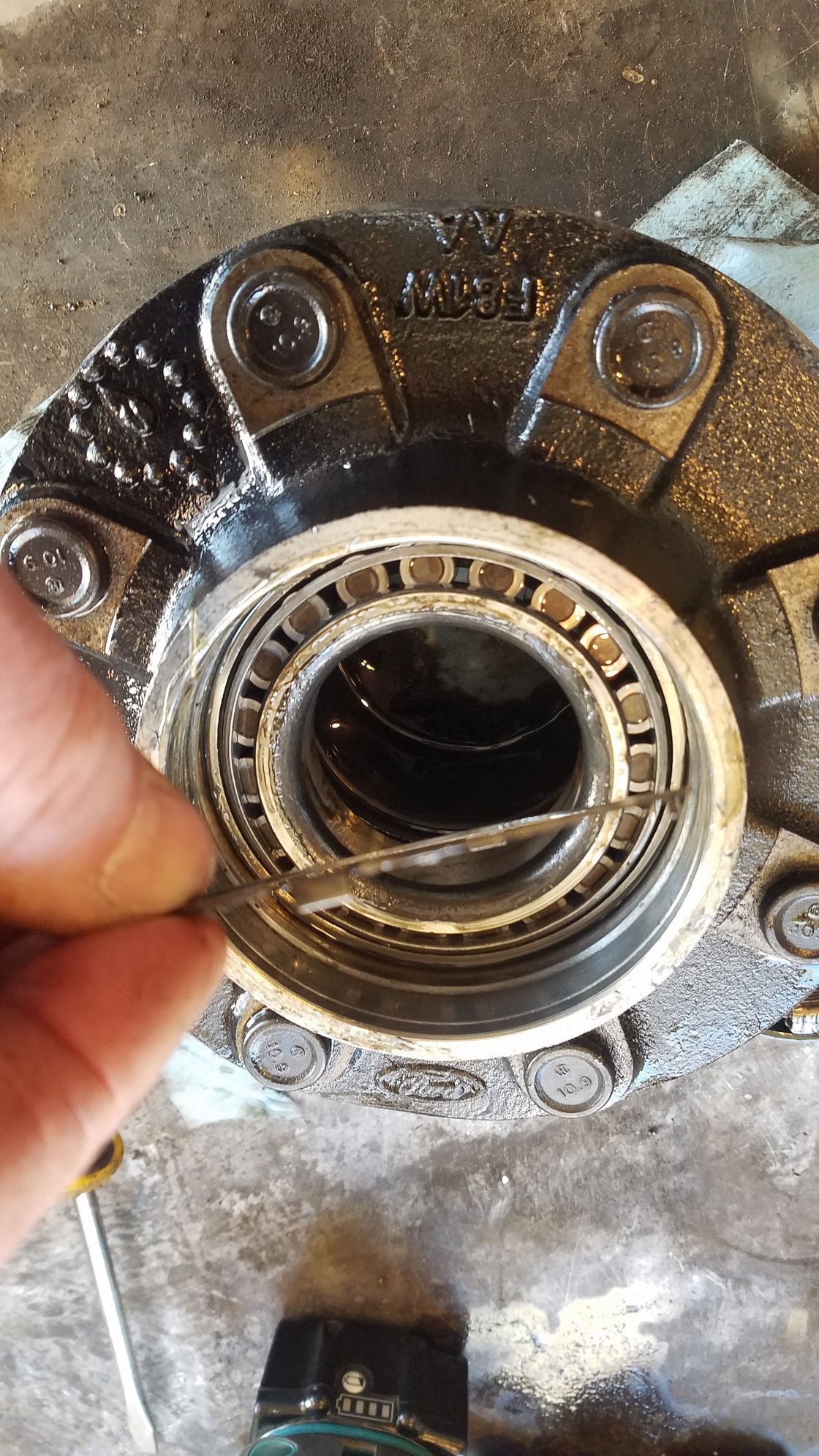 Torque in ft lbs for rear axle bearing nut - Ford Truck Enthusiasts Forums