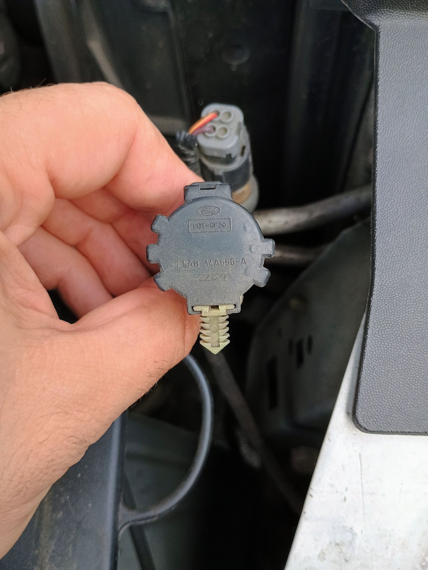 Plug found Attached to Core support - Ford Truck Enthusiasts Forums