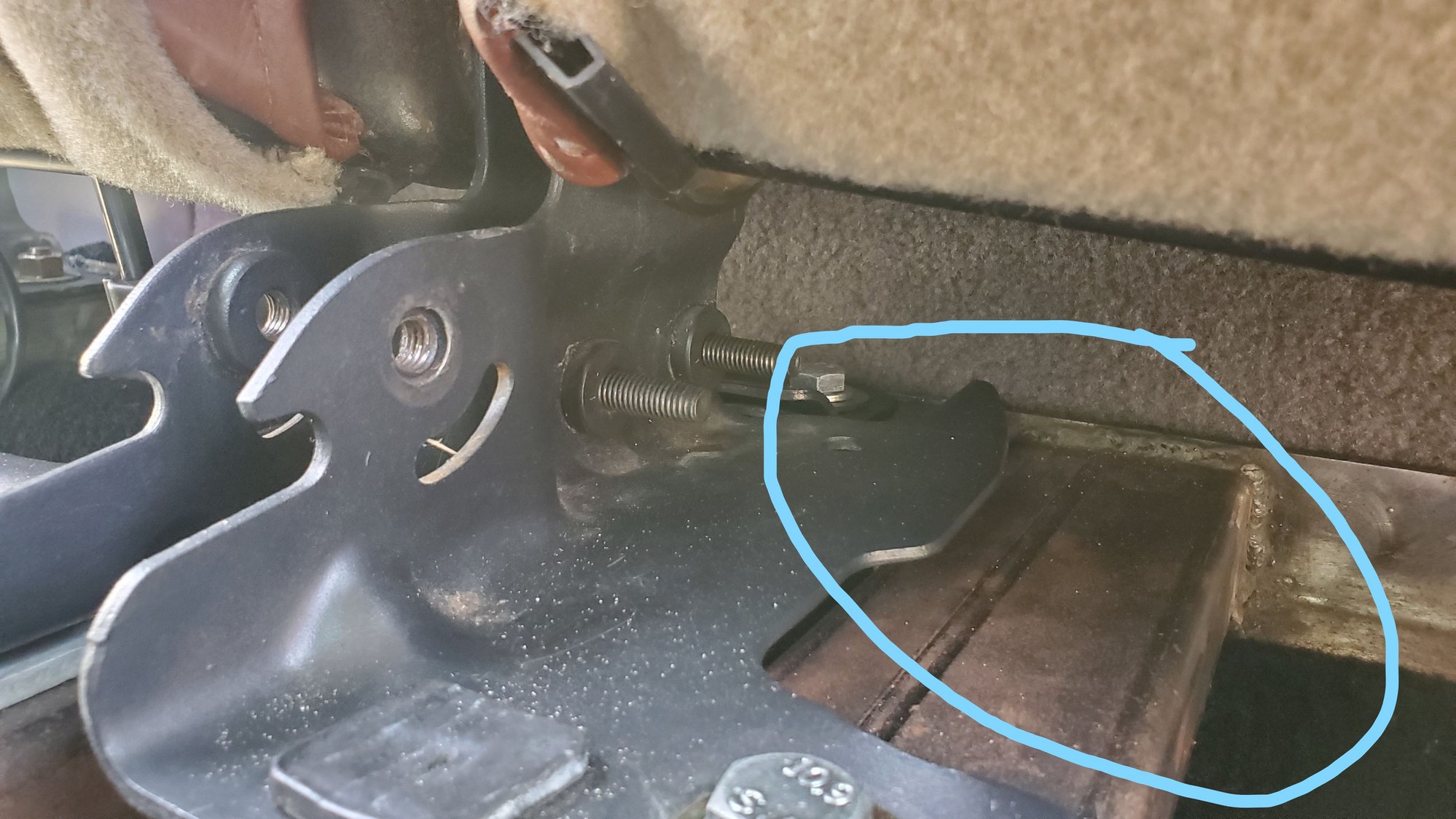 How to install/fit/mount 09-14 F150 seats in a OBS Ford crew cab ...