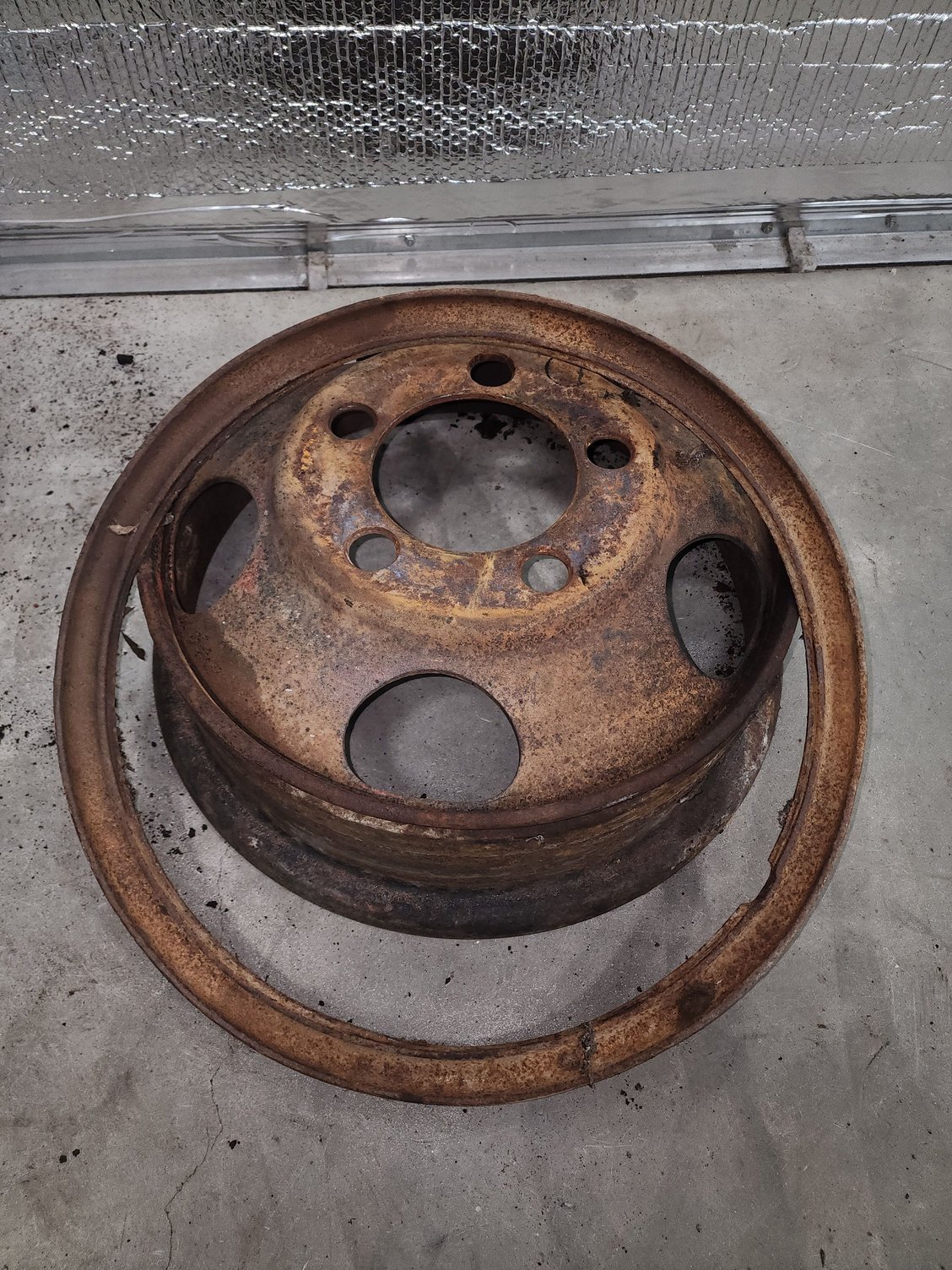 1956 F600 rims - Ford Truck Enthusiasts Forums