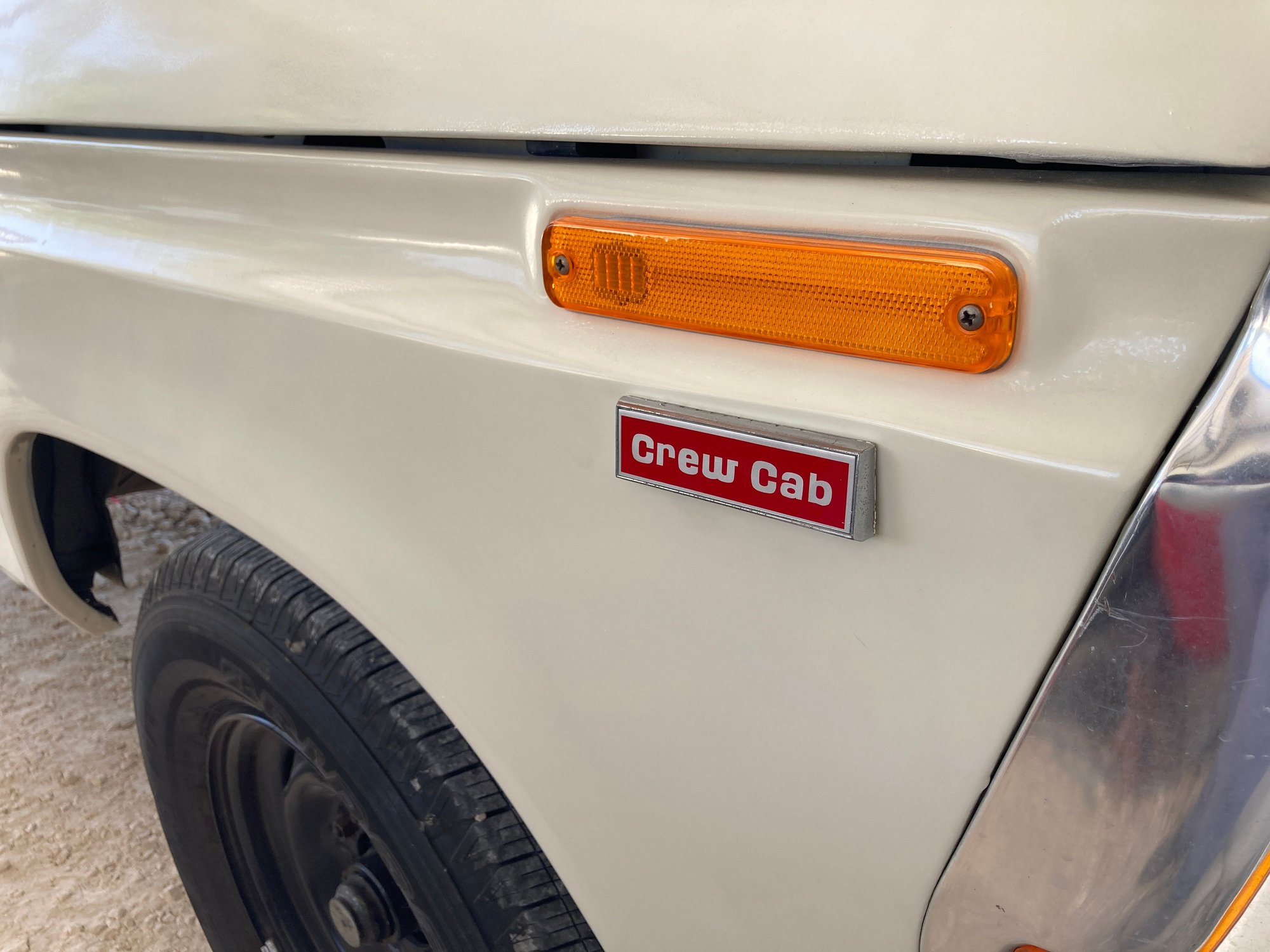 Emblems / original side steps crew cab - Ford Truck Enthusiasts Forums