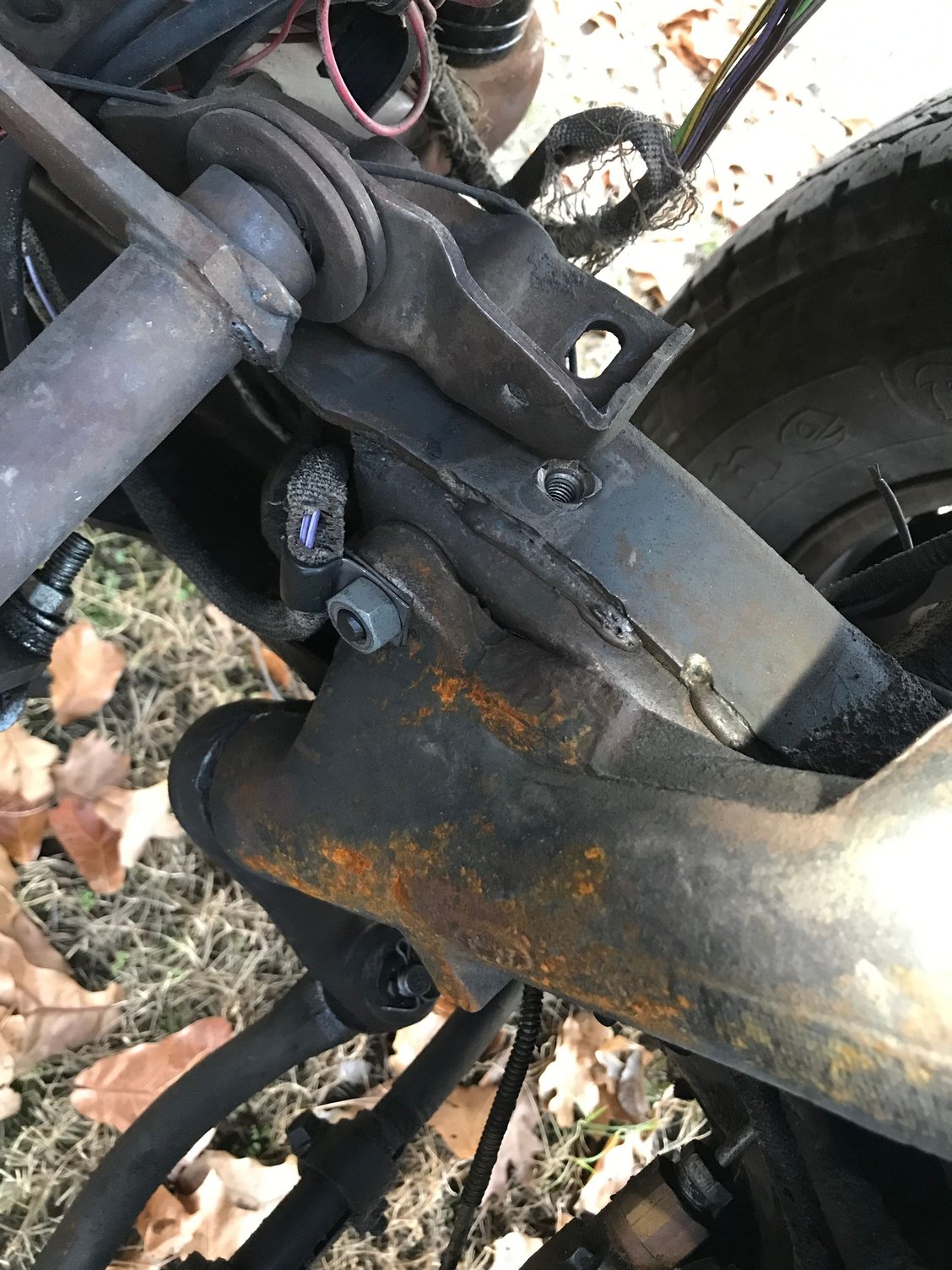 Front crossmember welded in and cracked - Ford Truck Enthusiasts Forums