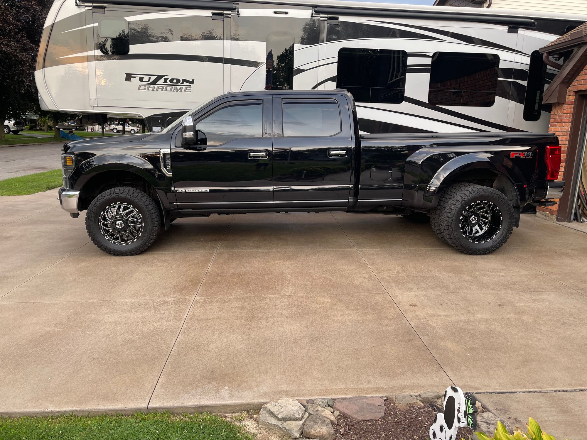 Aluminum wheels on F350 Dually. - Ford Truck Enthusiasts Forums