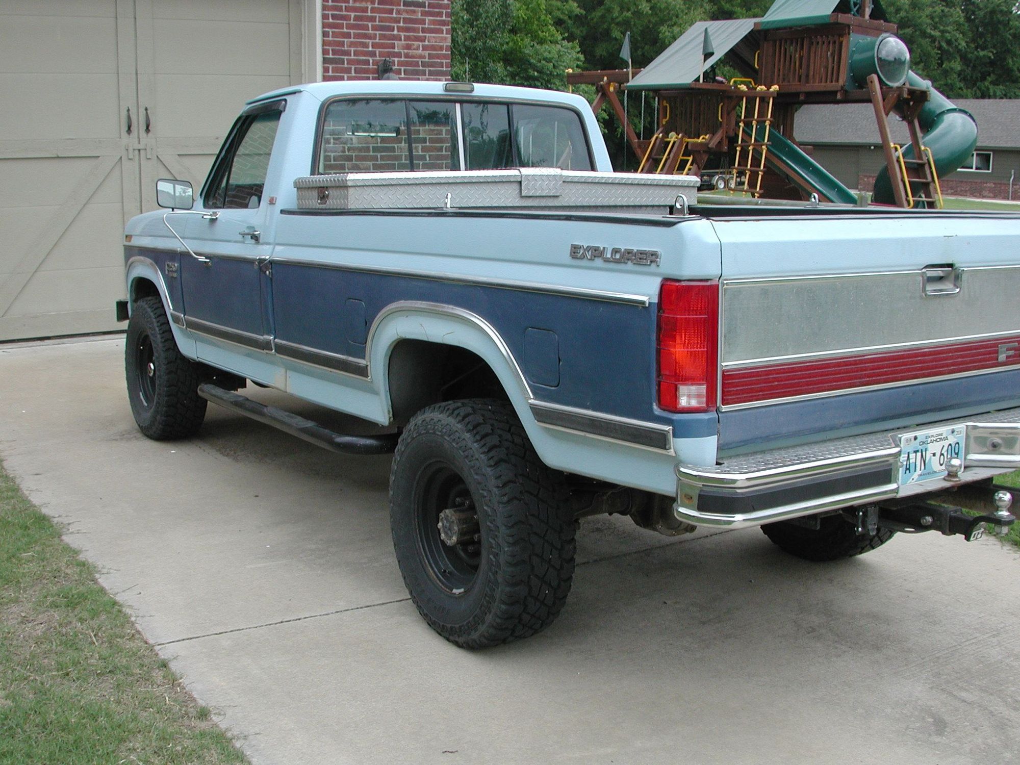 Lets see pics of your OBS regular cab side steps - Ford Truck ...