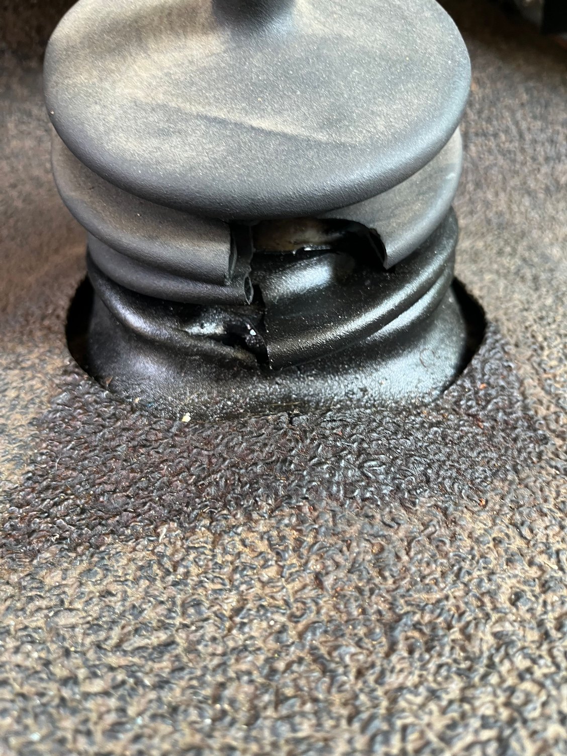 73 f250 360 4 speed shifter boot replacement - Ford Truck Enthusiasts ...