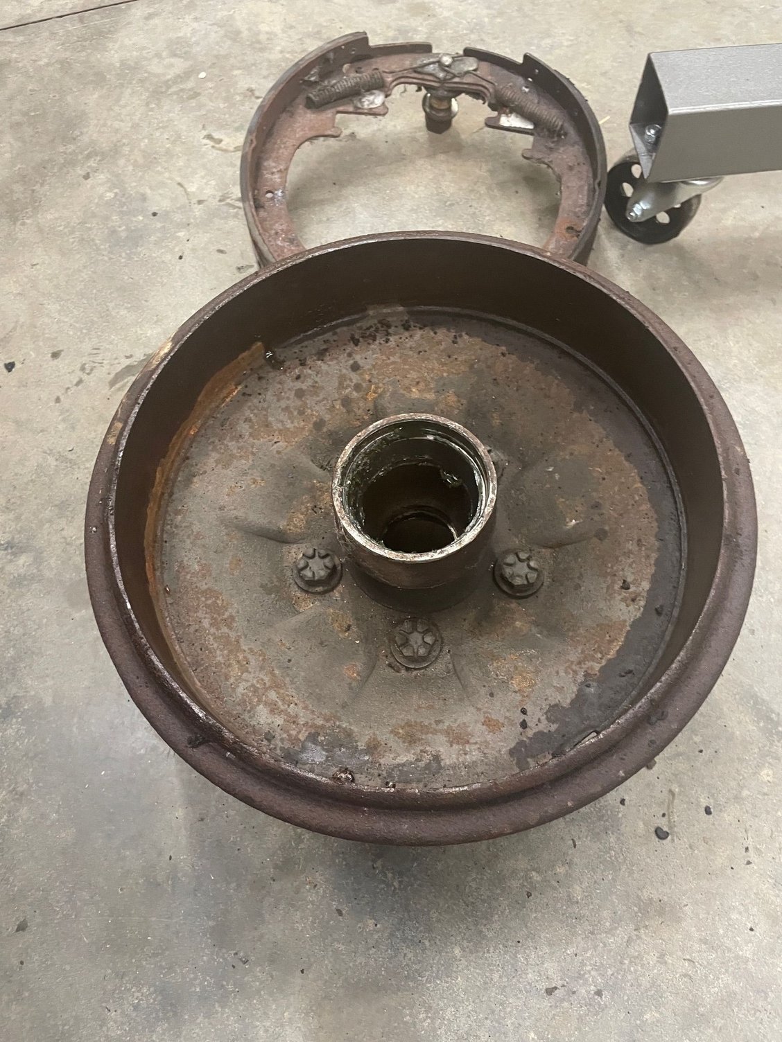 Are these hubs worth saving? 53 F600 - Ford Truck Enthusiasts Forums