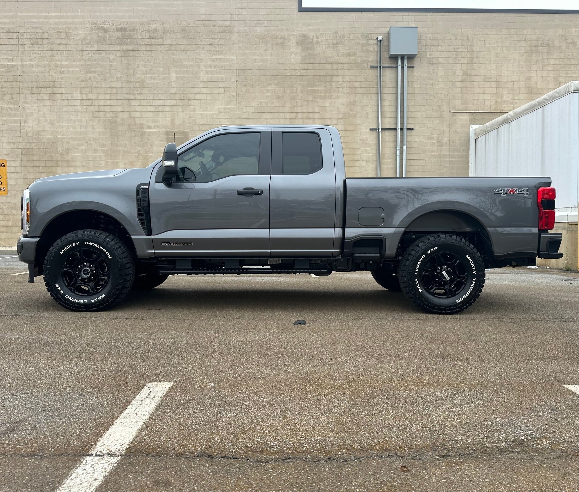 2023-24 F350 35” wheel/tire photos? - Page 2 - Ford Truck Enthusiasts ...