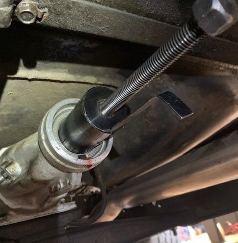 C6 Tailshaft bushing puller? - Ford Truck Enthusiasts Forums