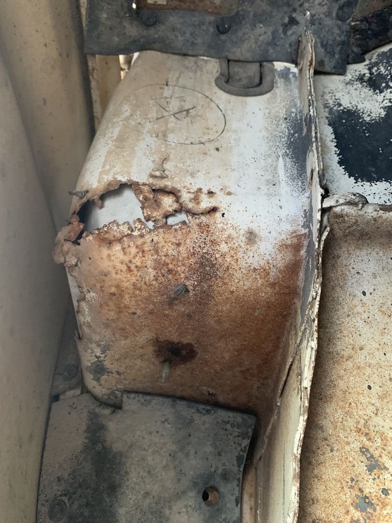Does this Rust Rot Make a potential purchase a no go? - Ford Truck ...