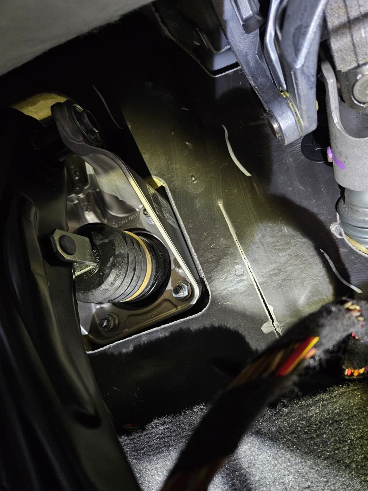 2011 GL350 - Brake Booster - fluid on pedal side - MBWorld.org Forums