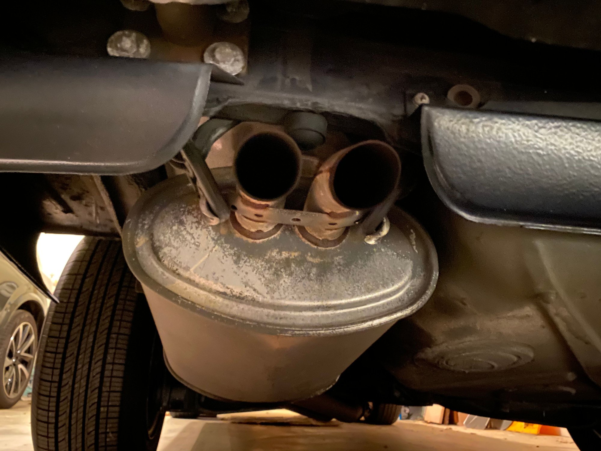 Correct Muffler on ‘89 560SL R107? | Mercedes-Benz Forum