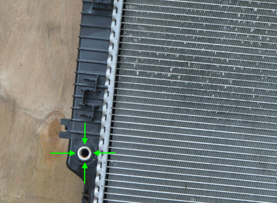 W164 ML 320 CDI - Transmission Cooler Fittings on Radiator | Mercedes ...