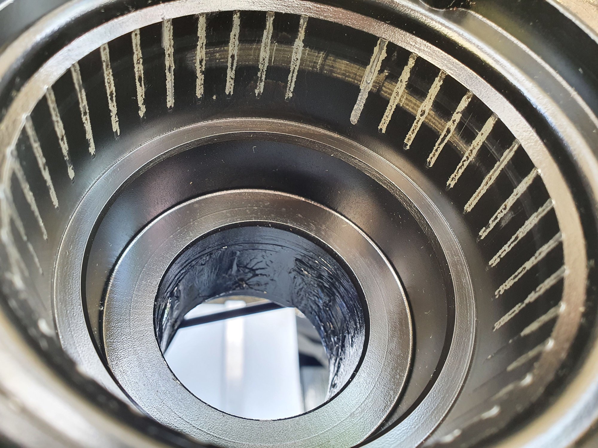 Small marks on transom for gimbal bearing - Offshoreonly.com