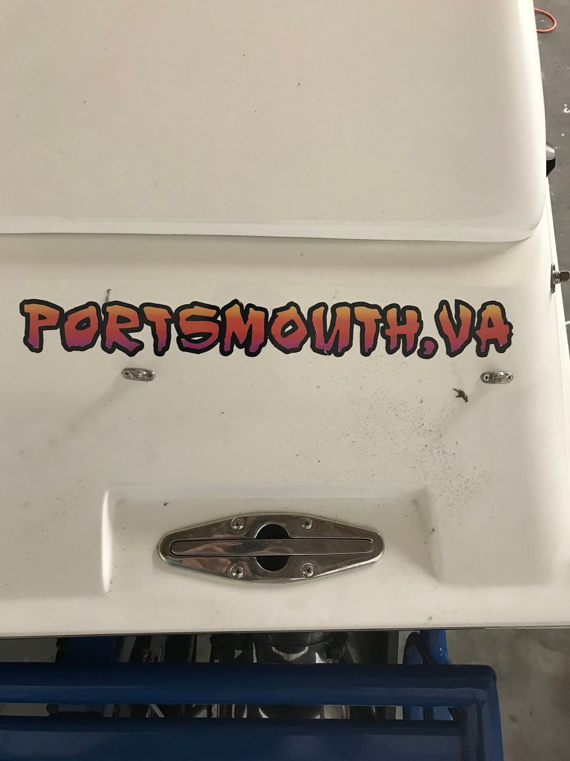 Vinyl hailing Port sticker - Offshoreonly.com