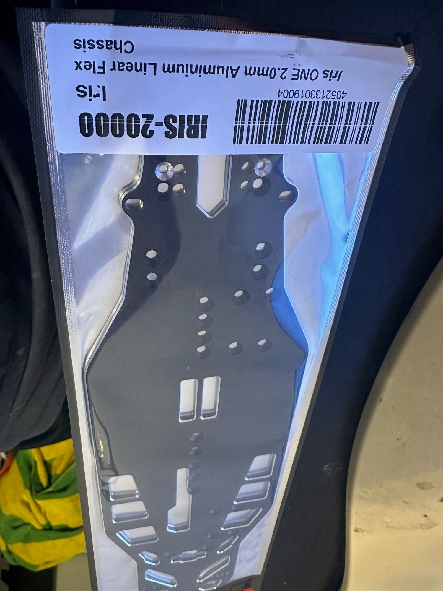 NEW Iris ONE Aluminum Linear Flex Chassis 2.0mm IRIS-20000 - R/C Tech Forums
