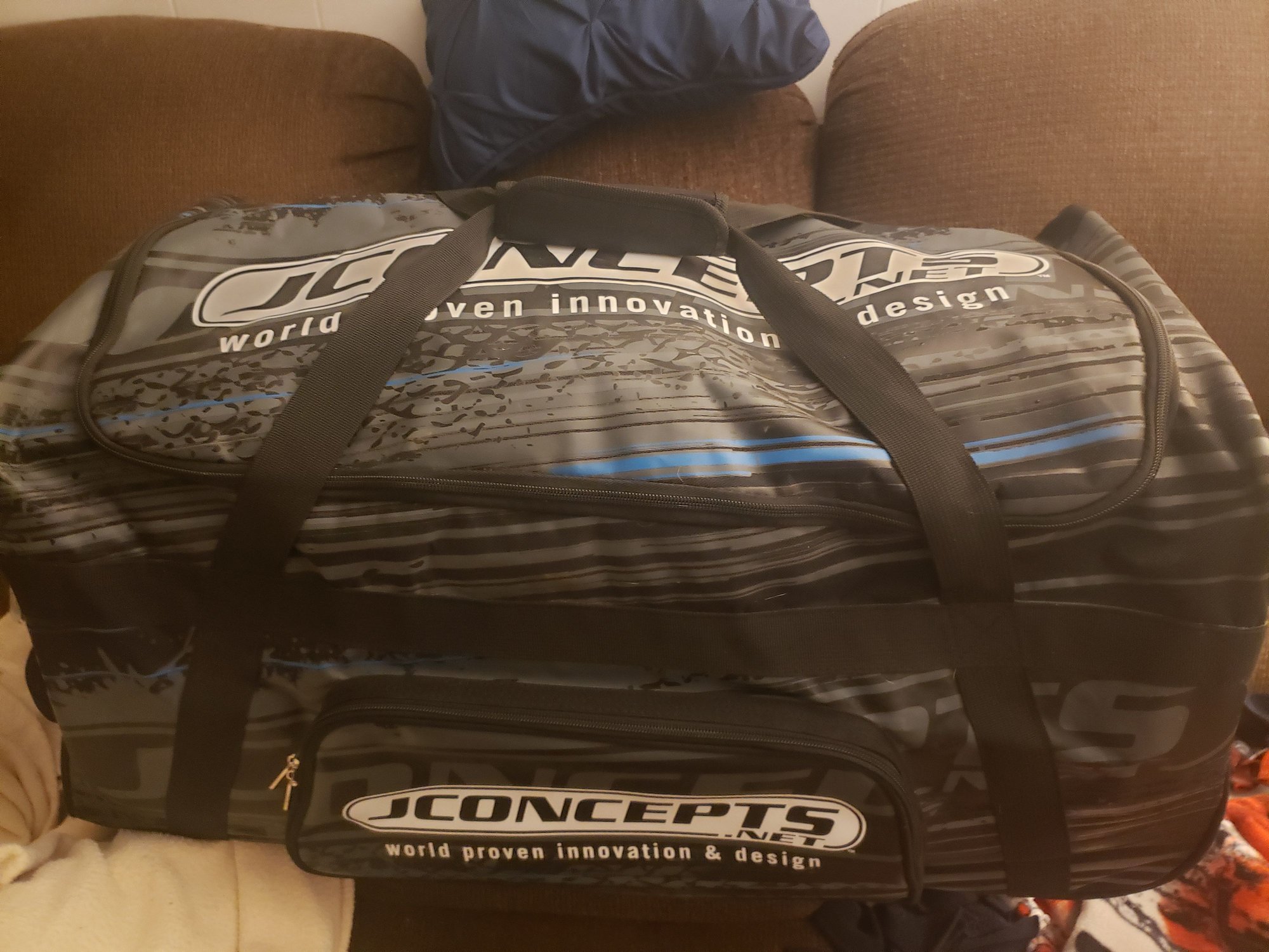 Jconcepts medium hauler bag - R/C Tech Forums