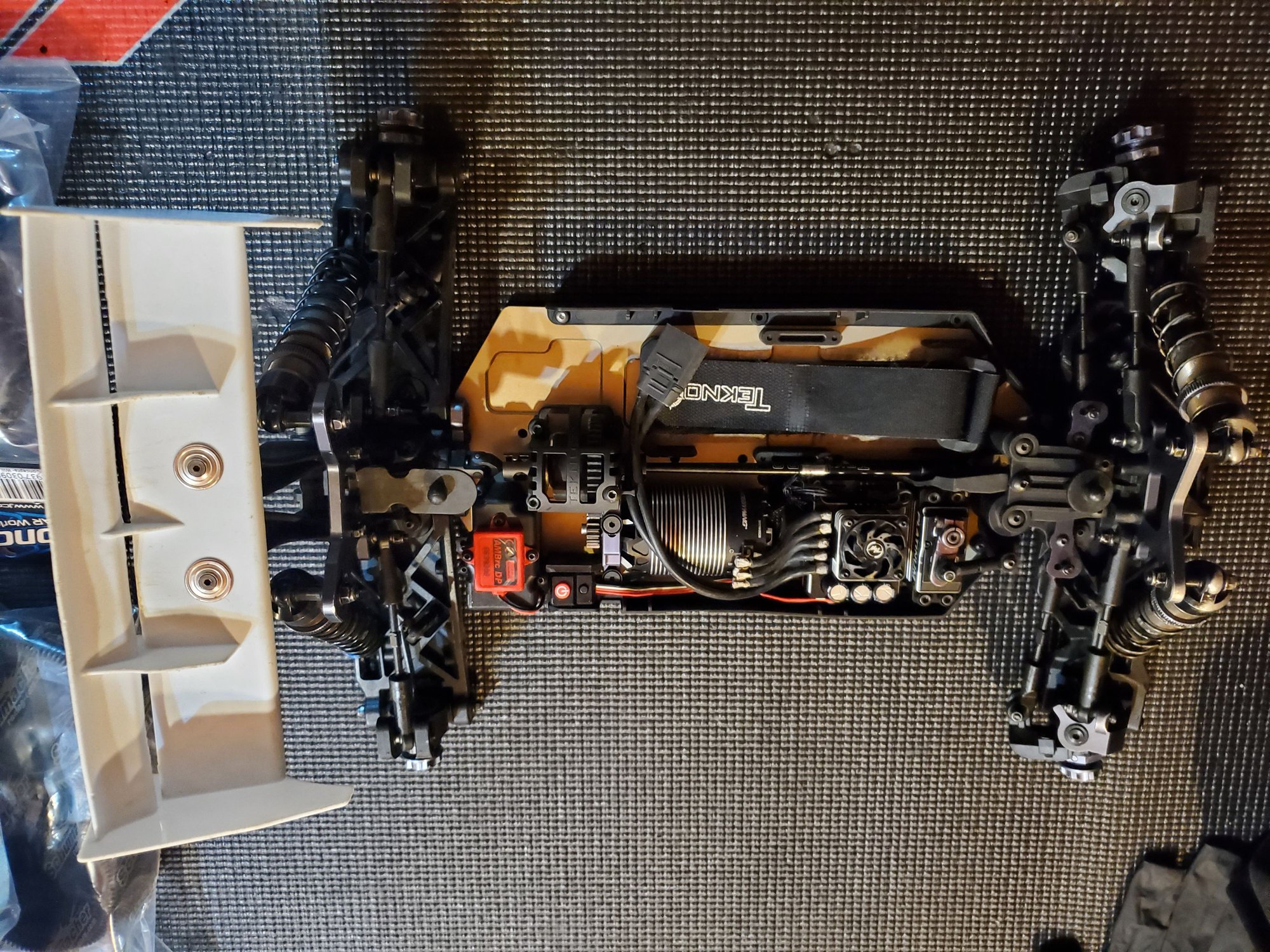 Used Tekno Eb48 2.0 and Et48 2.0 sliders and electronics - R/C Tech Forums