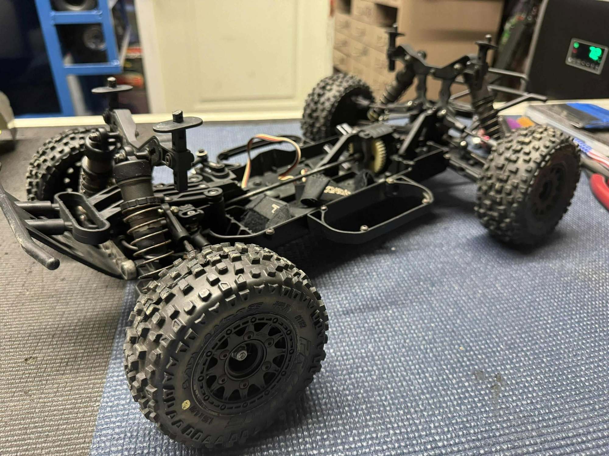 2 SCT Trucks, Tekno SCT410.3 Roller, Tekno SCT410.3 RTR - R/C Tech Forums