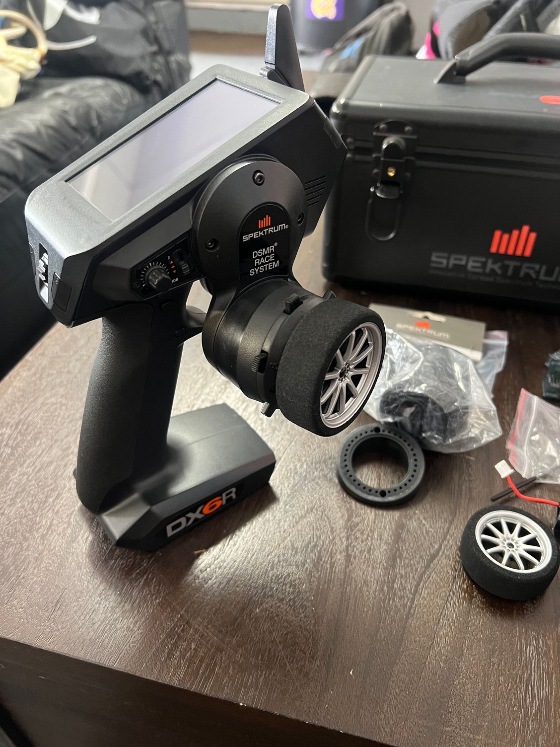 Like new Spektrum DX6R with 5 receivers - R/C Tech Forums