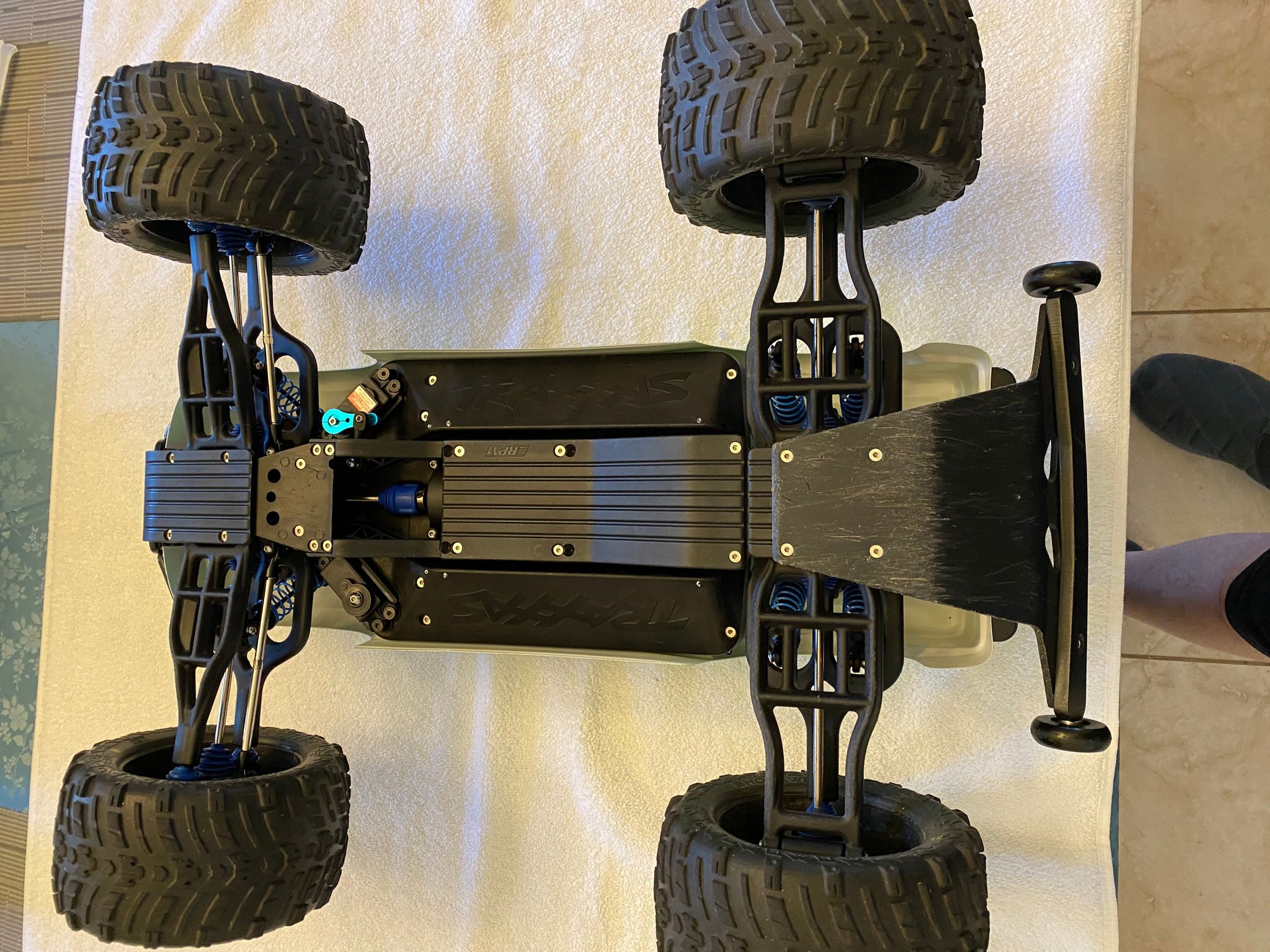 Traxxas E-Maxx Brushless 3908 - R/C Tech Forums