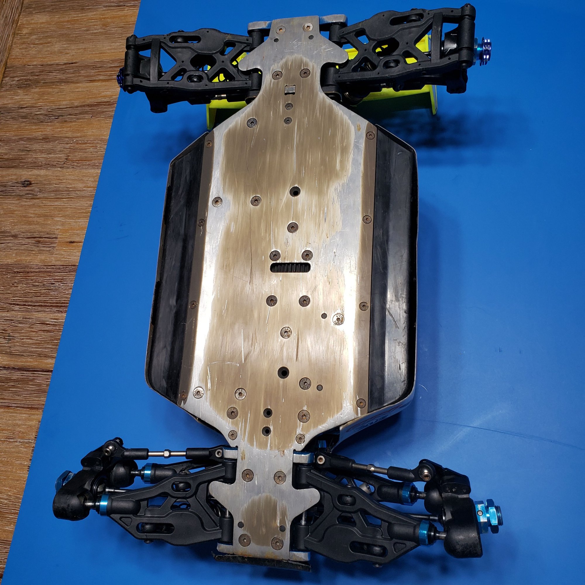 Rc8b3.1e ready to race - R/C Tech Forums