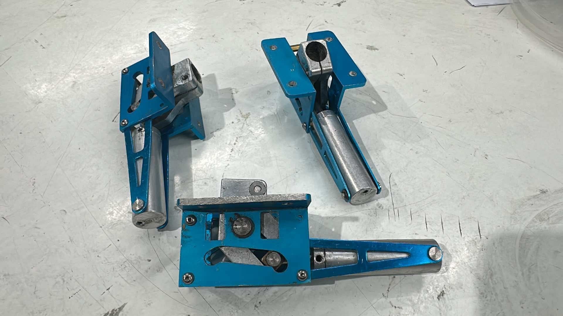 Anonymous gear units. - RCU Forums