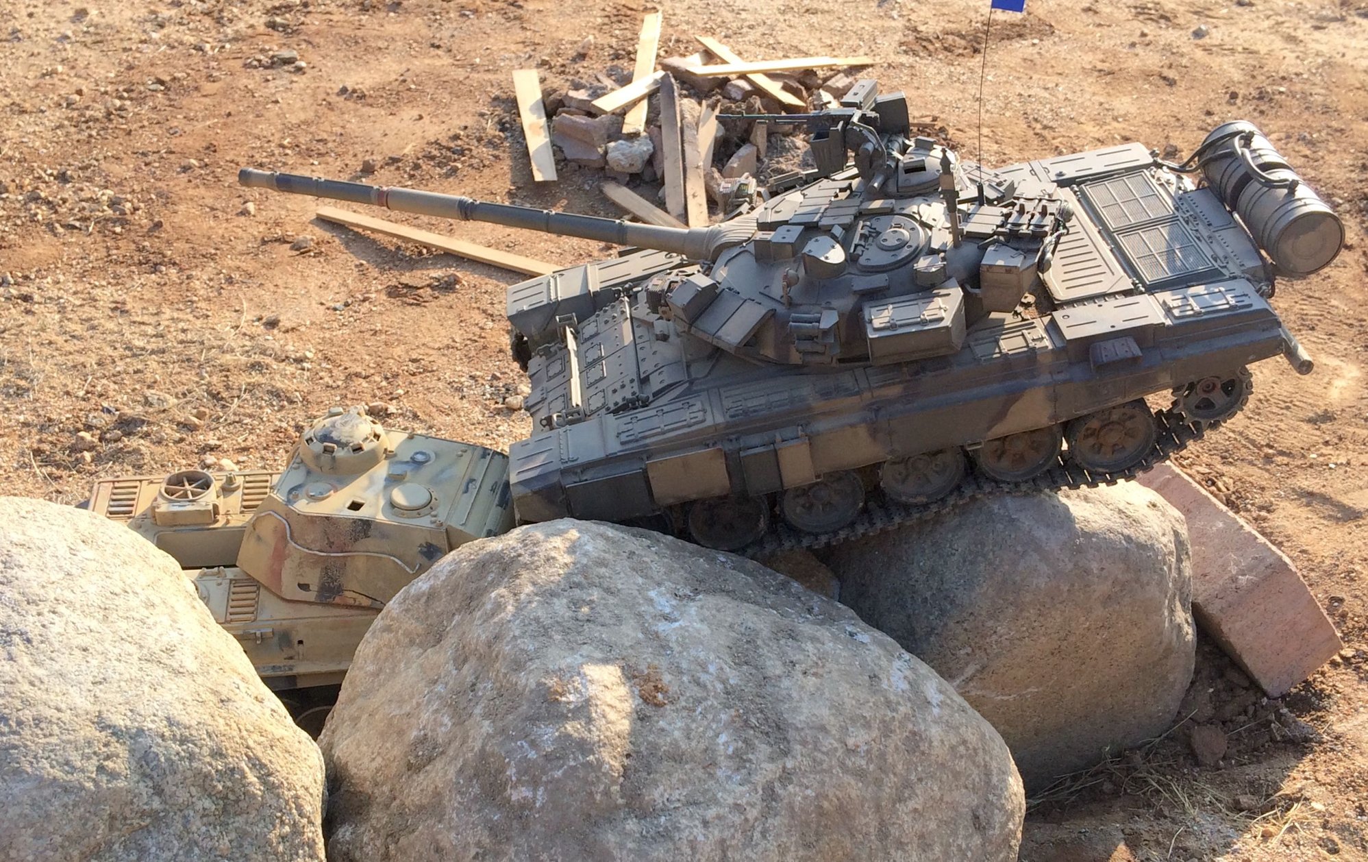 Heng Long T90 on “Suspension Torture Course” - RCU Forums