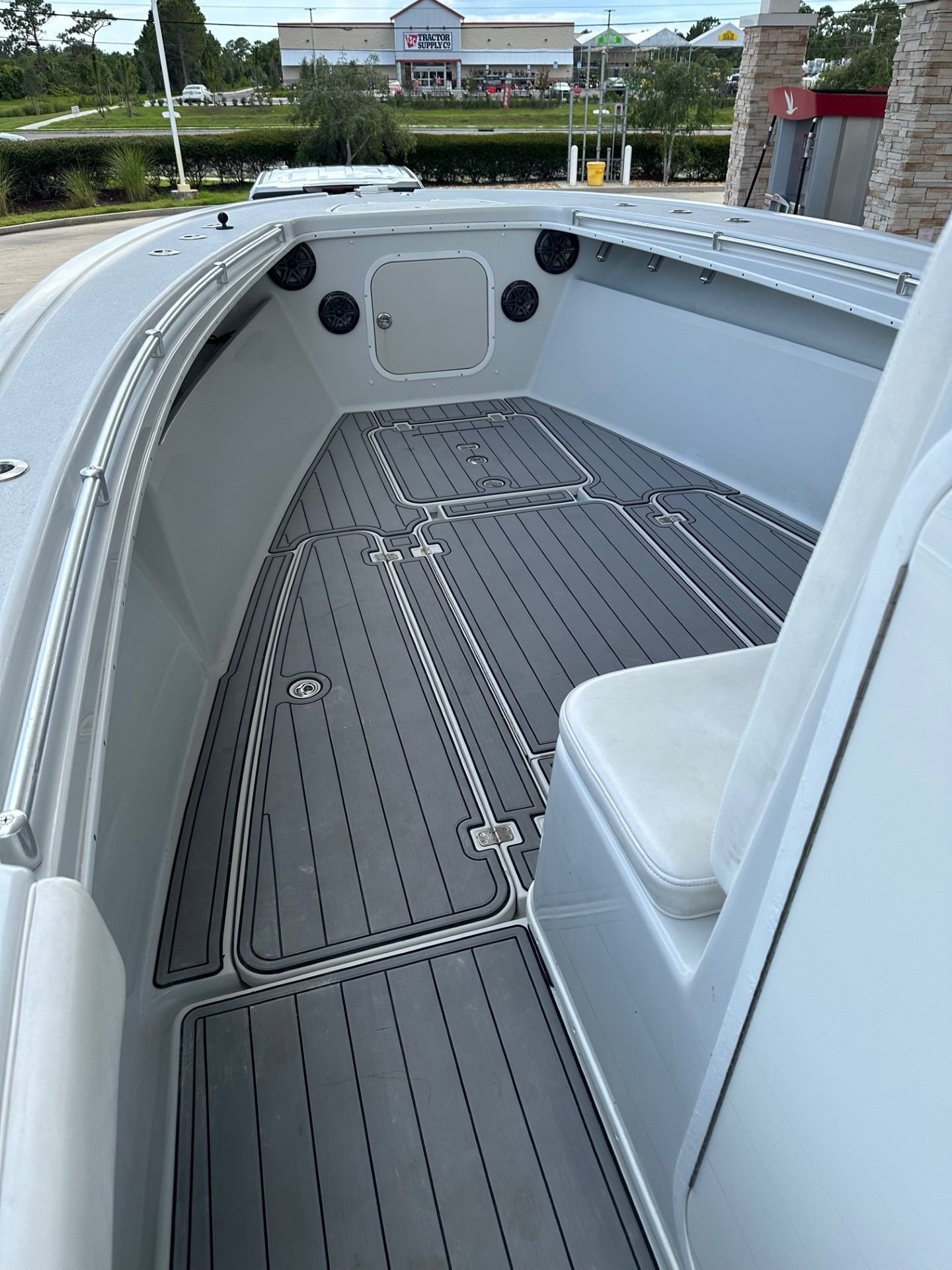 31 Yellowfin with 300 V8's - The Hull Truth - Boating and Fishing Forum