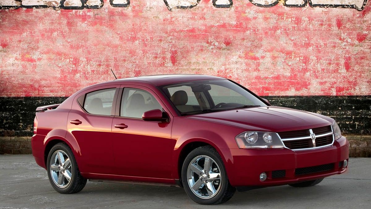 Chrysler adds features, efficiency to Sebring, 300 and Dodge Avenger