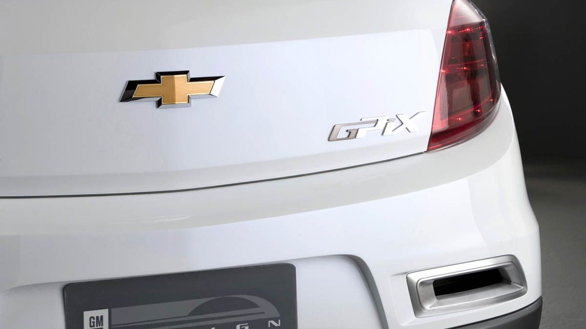 Chevrolet GPiX coupe-crossover concept official details
