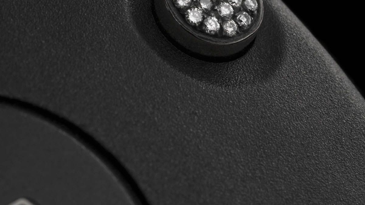 Amosu unveils diamond-encrusted Lamborghini key fob