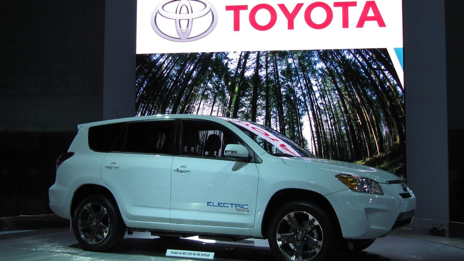 2010 LA Auto Show: Toyota-Tesla RAV4 EV, Under the Hood