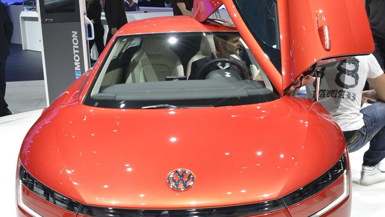 2014 Volkswagen XL1 Live Photos And Video From Geneva