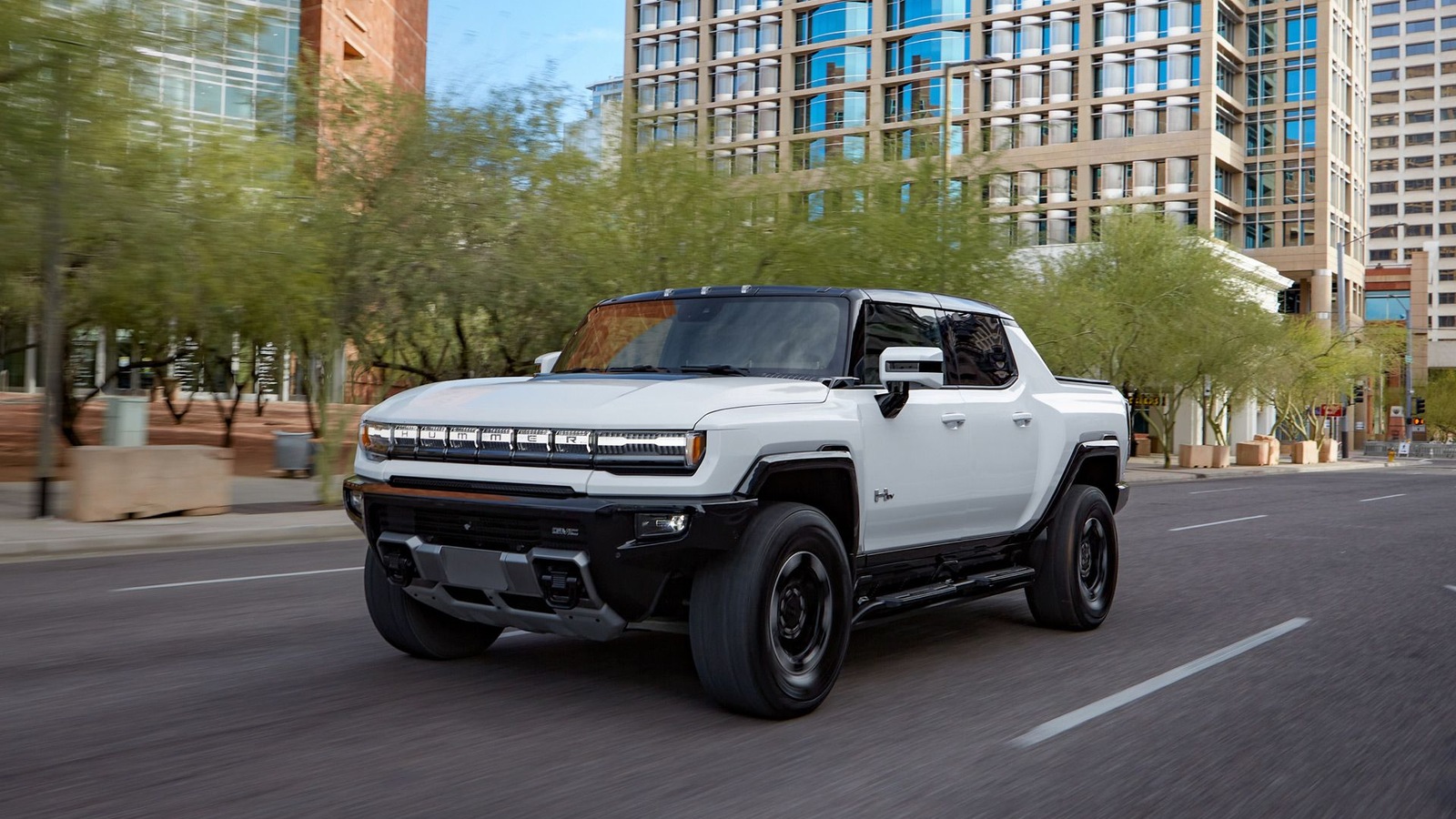 2024 GMC Hummer EV range rises to 381 miles, GM says