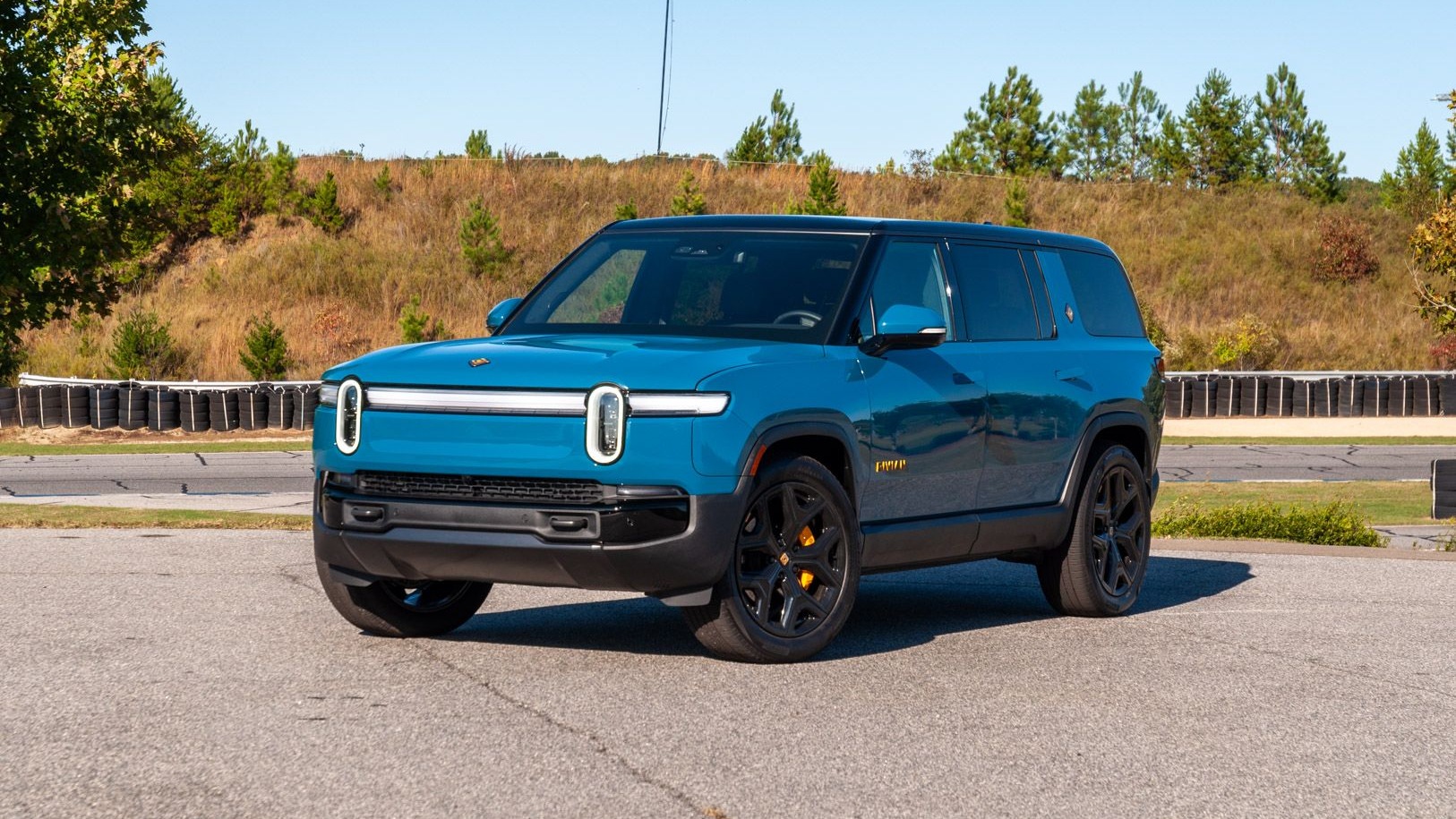 Rivian R1S: Motor Authority Best Car To Buy 2025 finalist