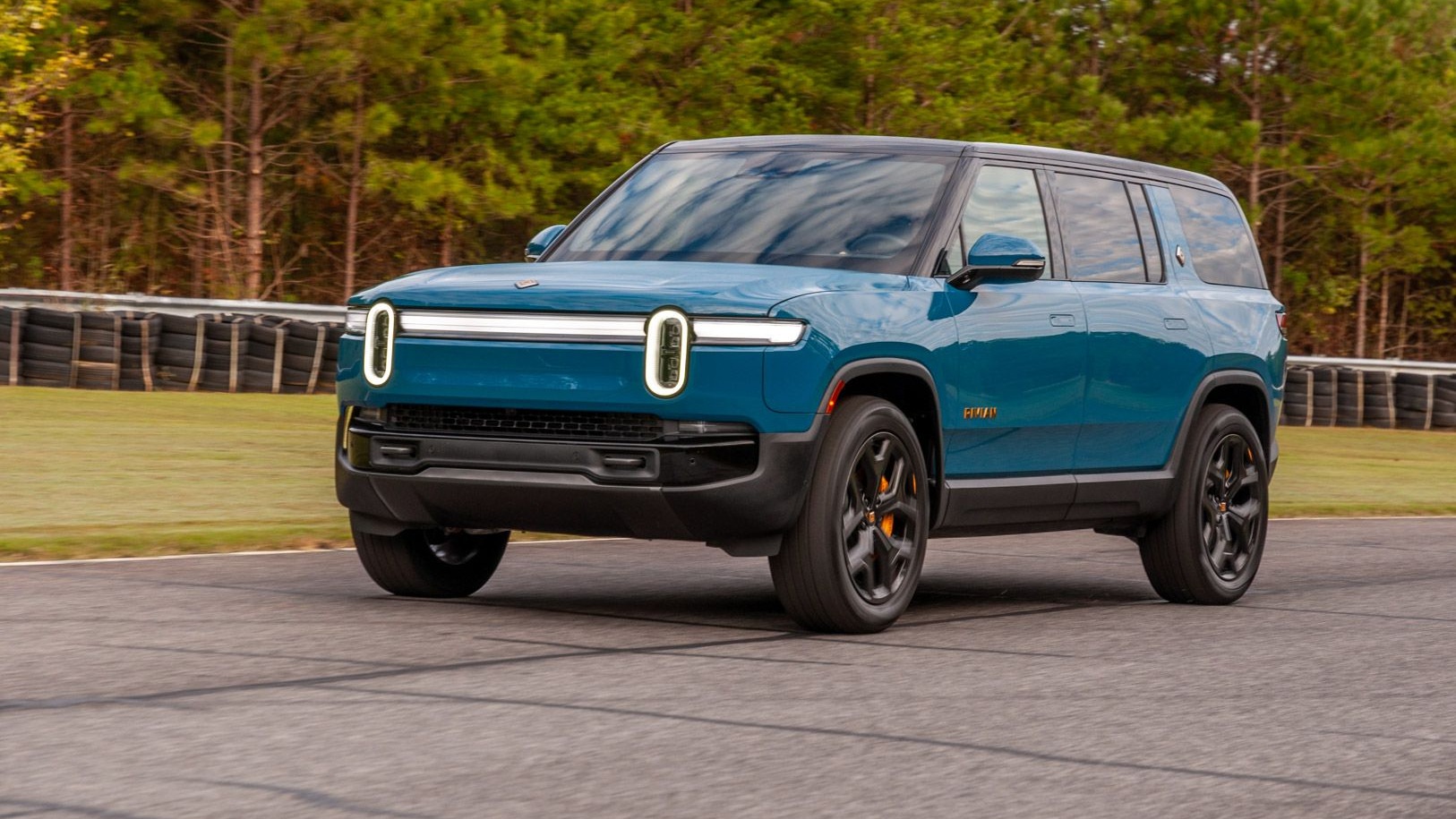 Rivian R1S: Green Car Reports Best Car To Buy 2025 finalist