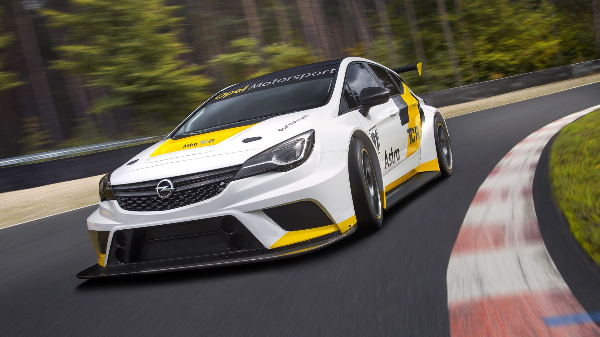 Opel reveals Astra racer for new low-cost TCR series