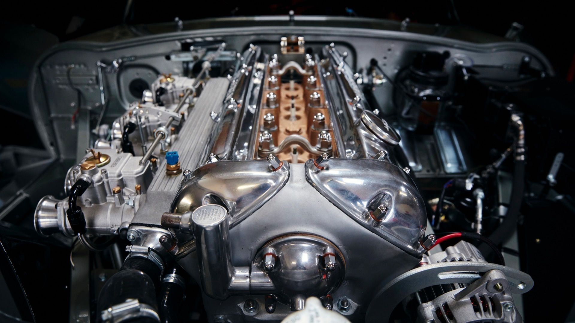 Series 1 Jaguar E-Type gets beautifully reimagined by Helm Motorcars